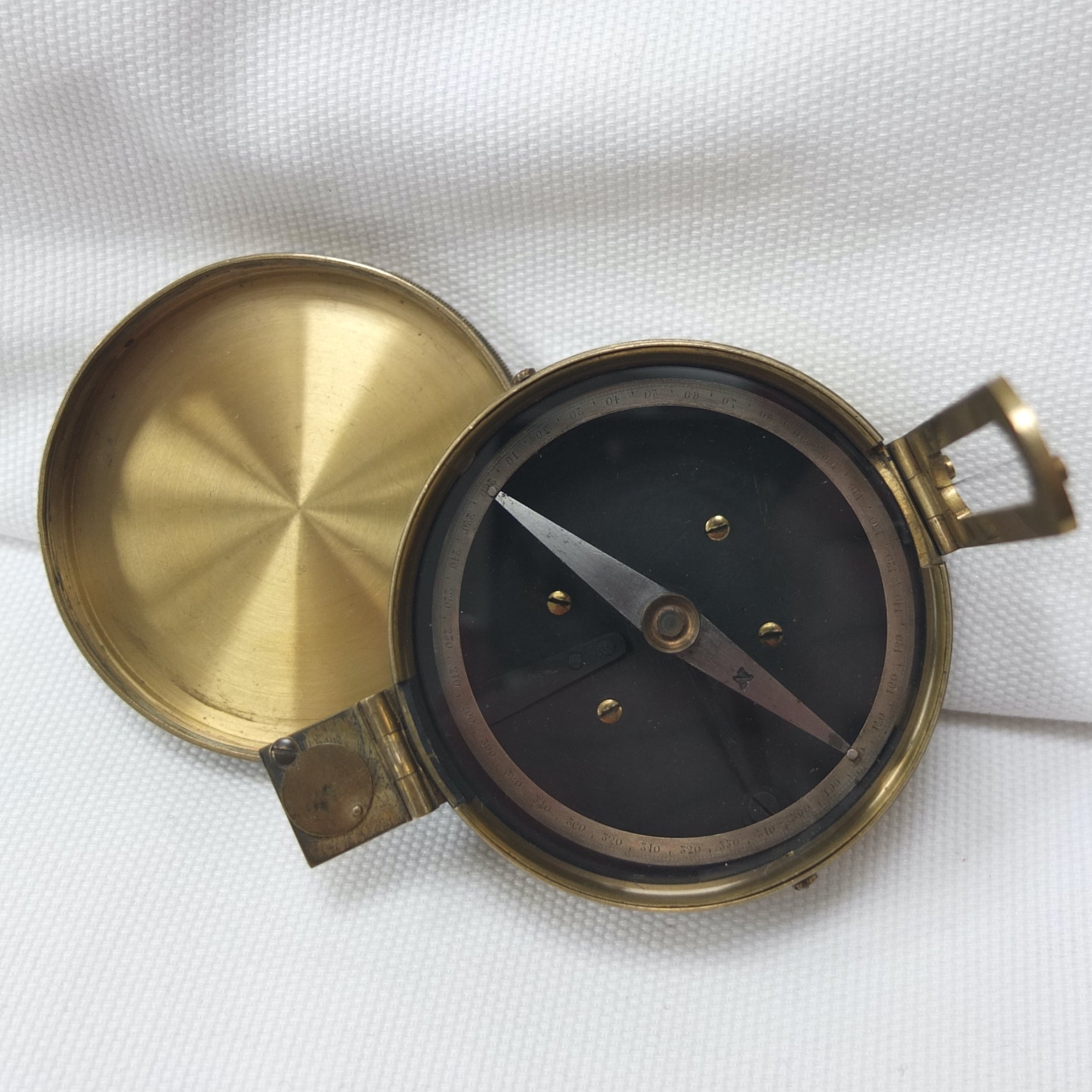 Jonathan Bennison, Surveyor's Compass, Liverpool c.1825 – Compass Library