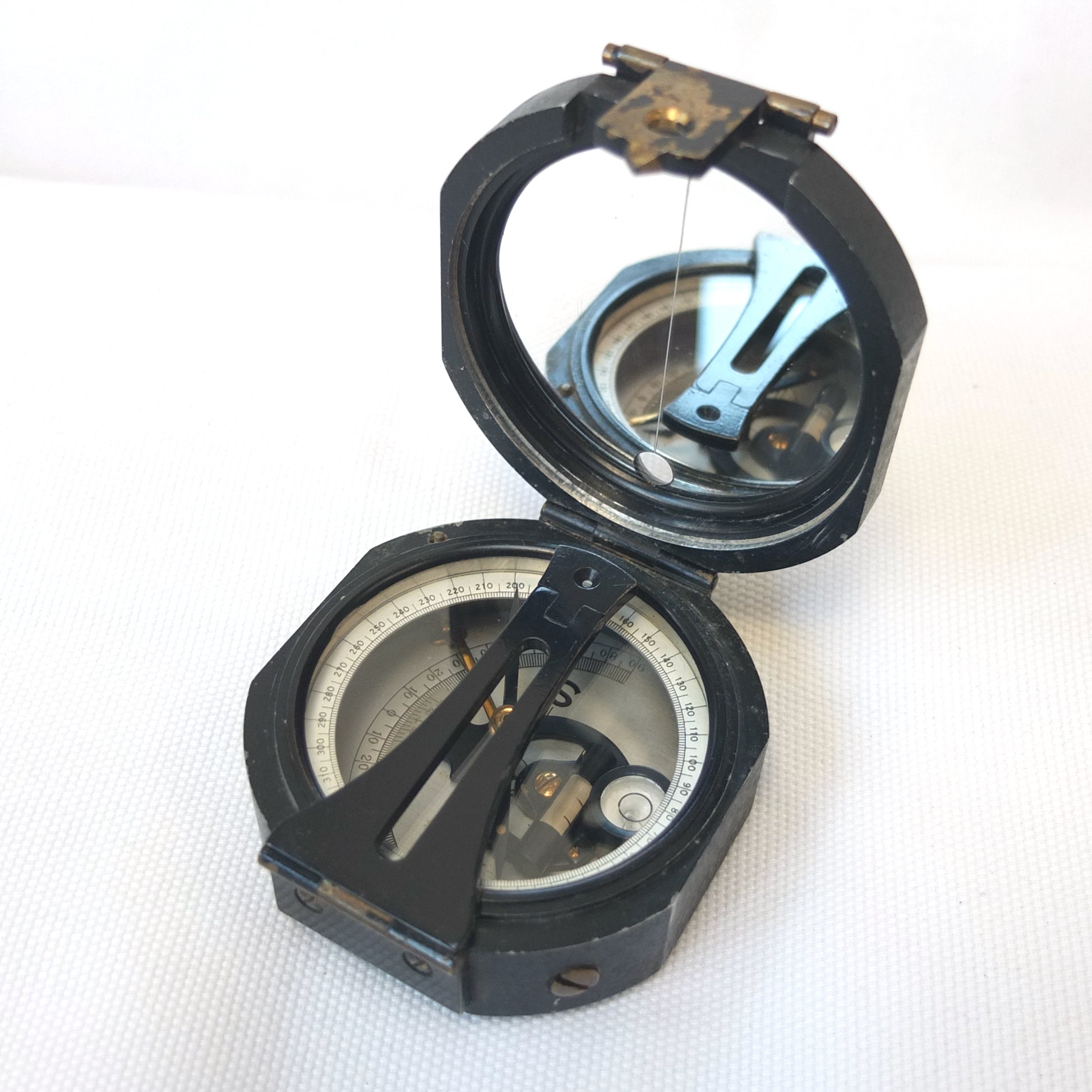 Herga & Co Brunton Pocket Transit Compass c.1928 – Compass Library