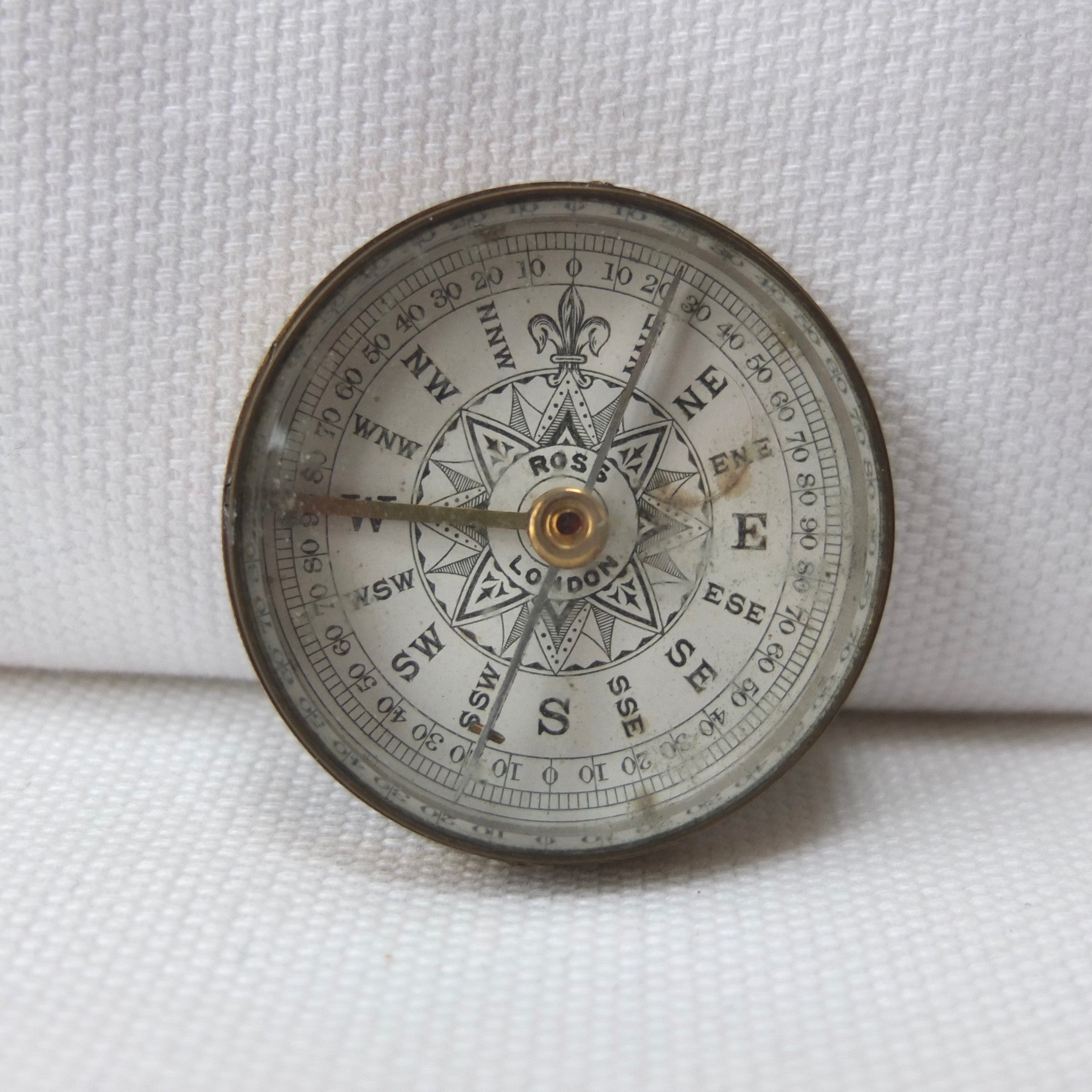 Ross & Co. Brass Box Pocket Compass – Compass Library