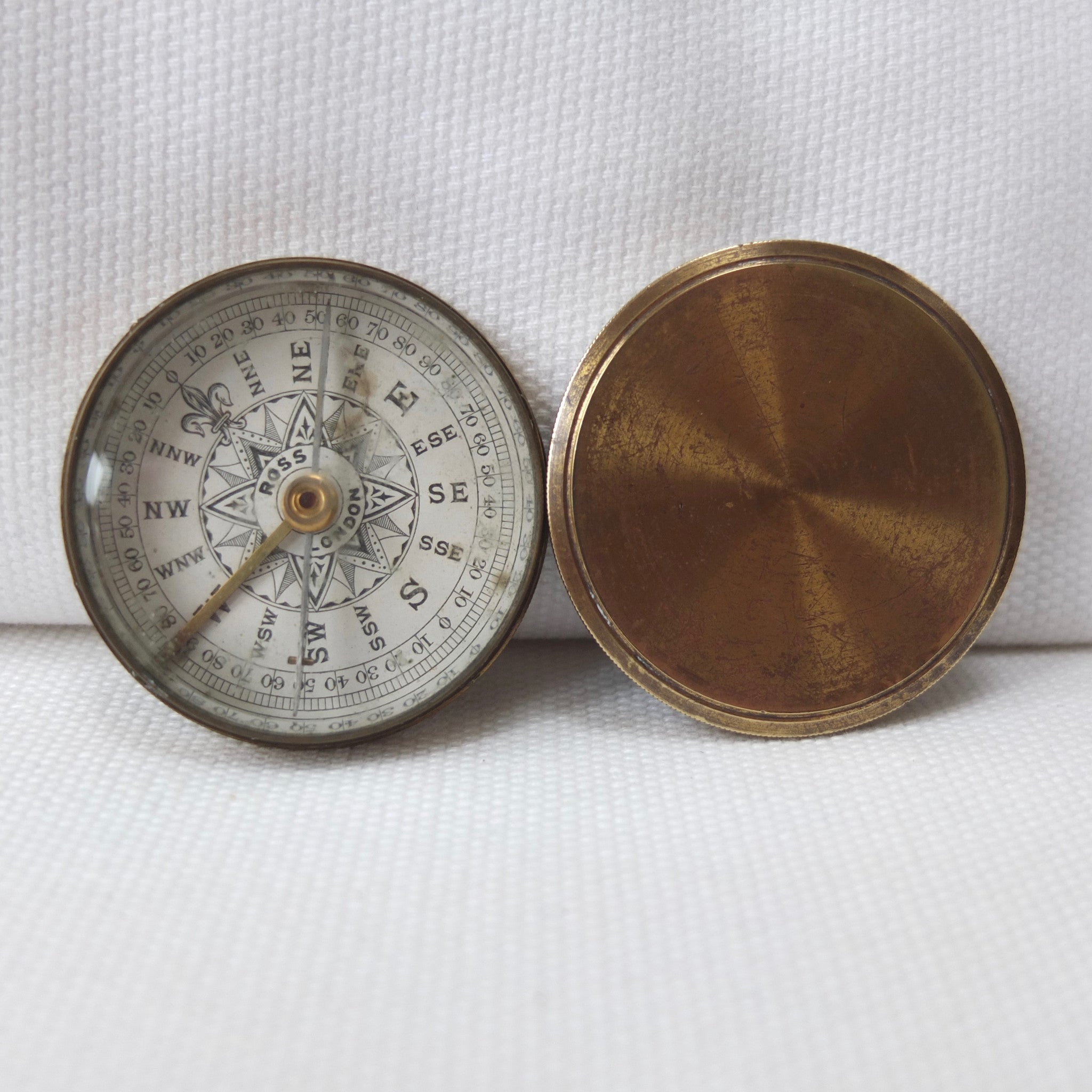 Ross & Co. Brass Box Pocket Compass – Compass Library