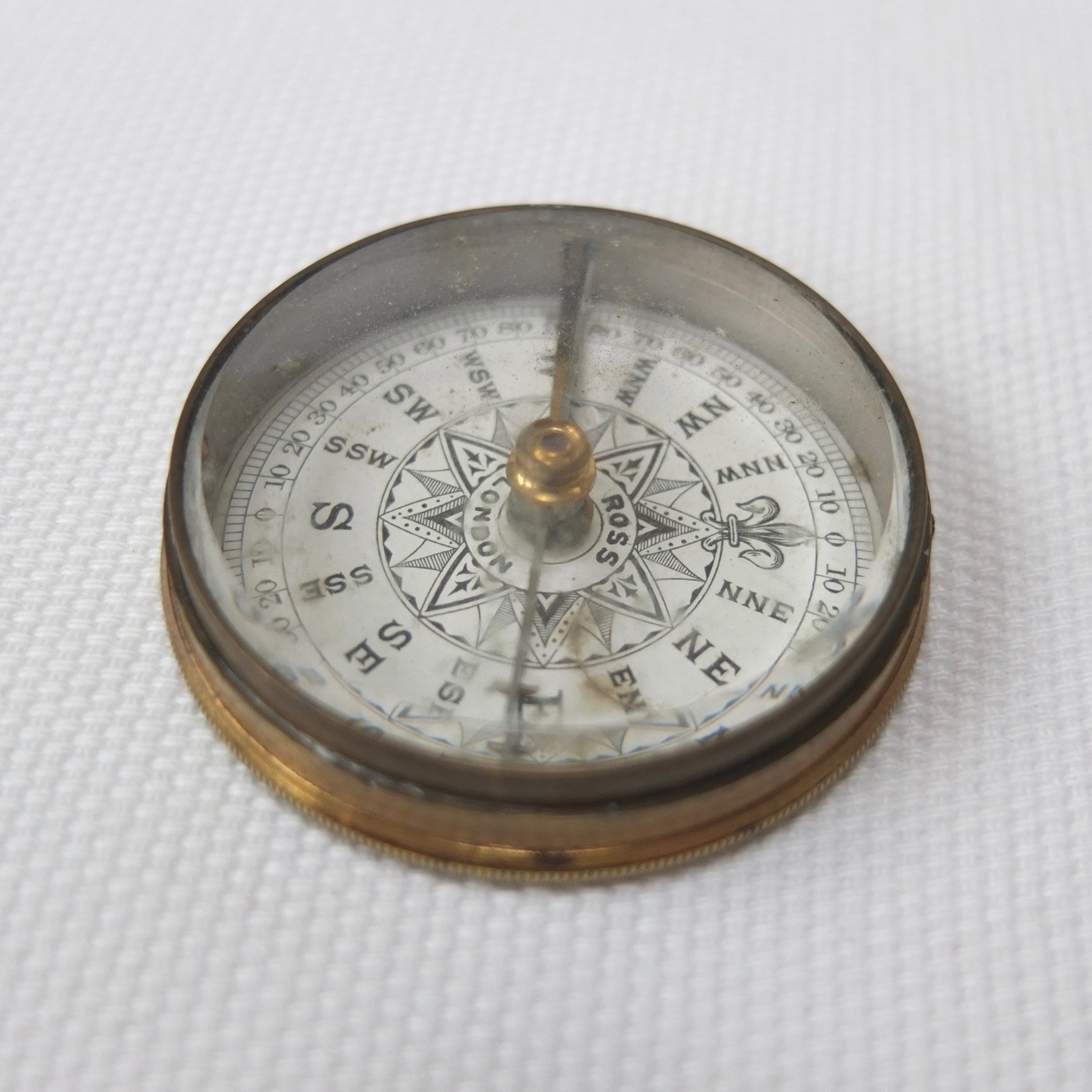 Ross & Co. Brass Box Pocket Compass – Compass Library