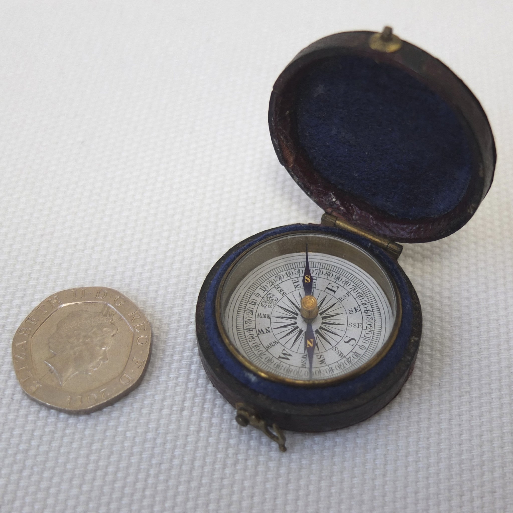 Victorian Pocket Compass with Morocco Leather Case 1860 – Compass Library