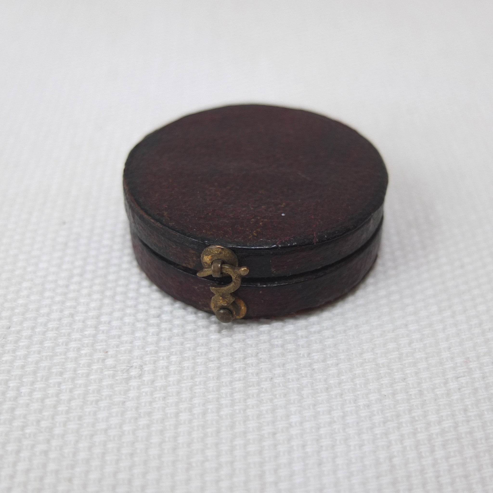 Victorian Pocket Compass with Morocco Leather Case 1860 – Compass Library
