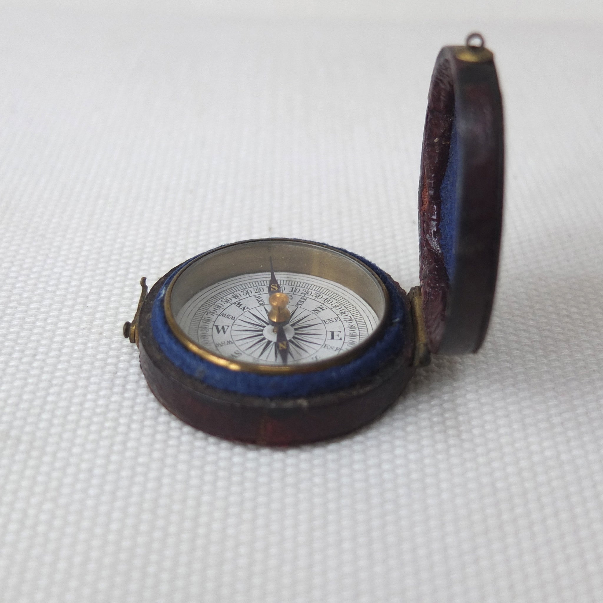 Victorian Pocket Compass with Morocco Leather Case 1860 – Compass Library