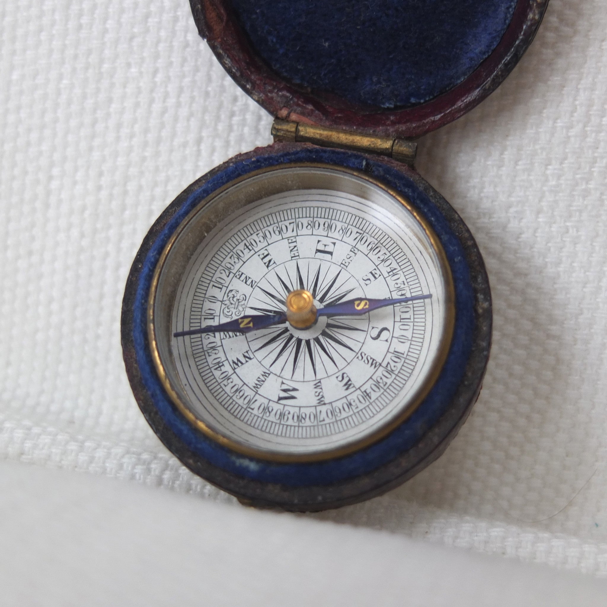 Victorian Pocket Compass with Morocco Leather Case 1860 – Compass Library