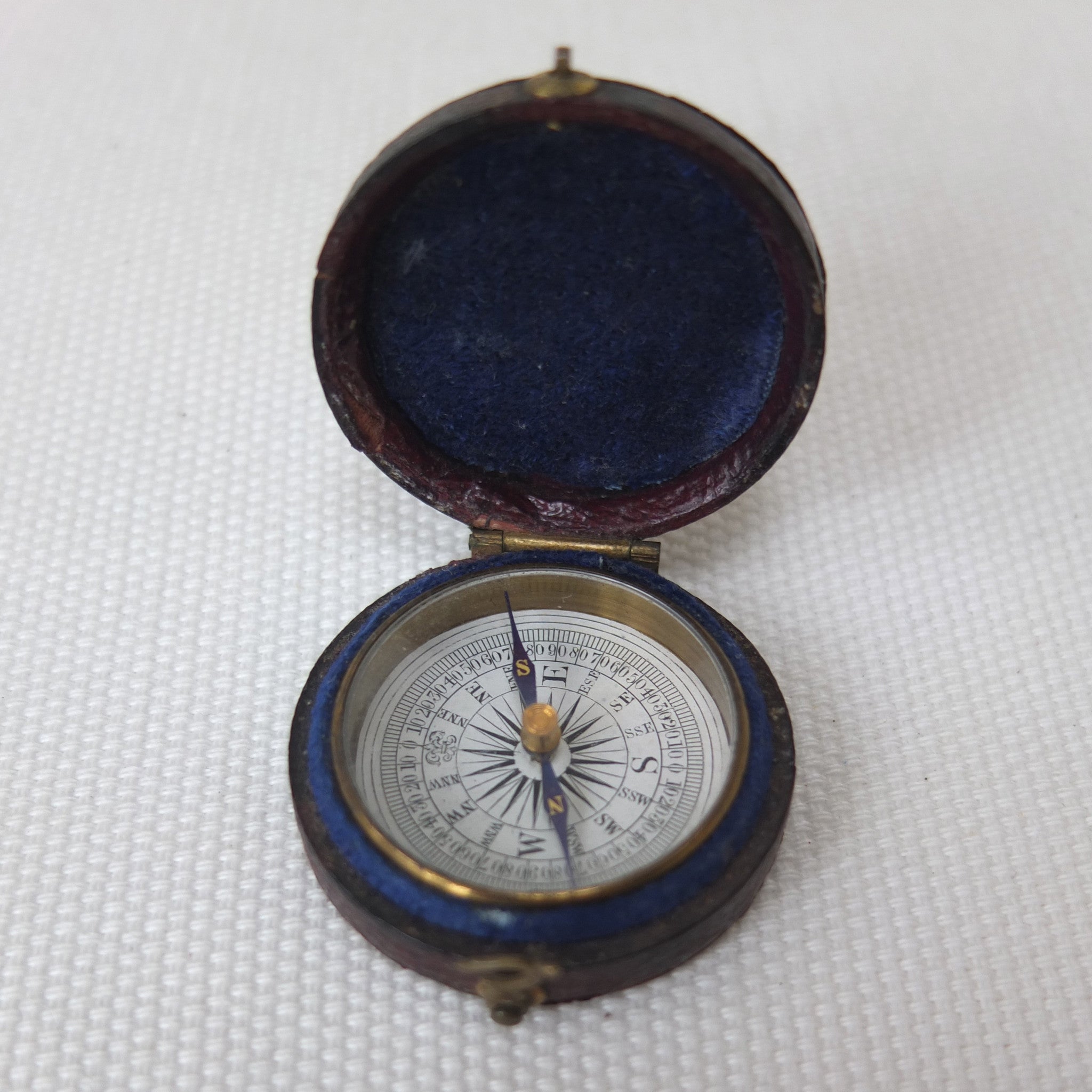 Victorian Pocket Compass with Morocco Leather Case 1860 – Compass Library